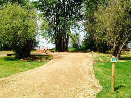 Discover Aspen Crossing Campground - Go RVing Canada