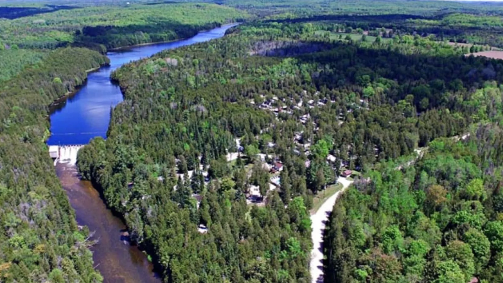 Discover Amazing Rocky Park - Roots RV Resorts - Go RVing Canada